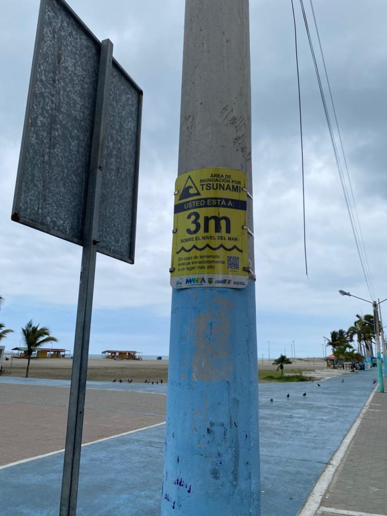 Ecuador fortalece sus ciudades costeras frente al riesgo de tsunamis ...